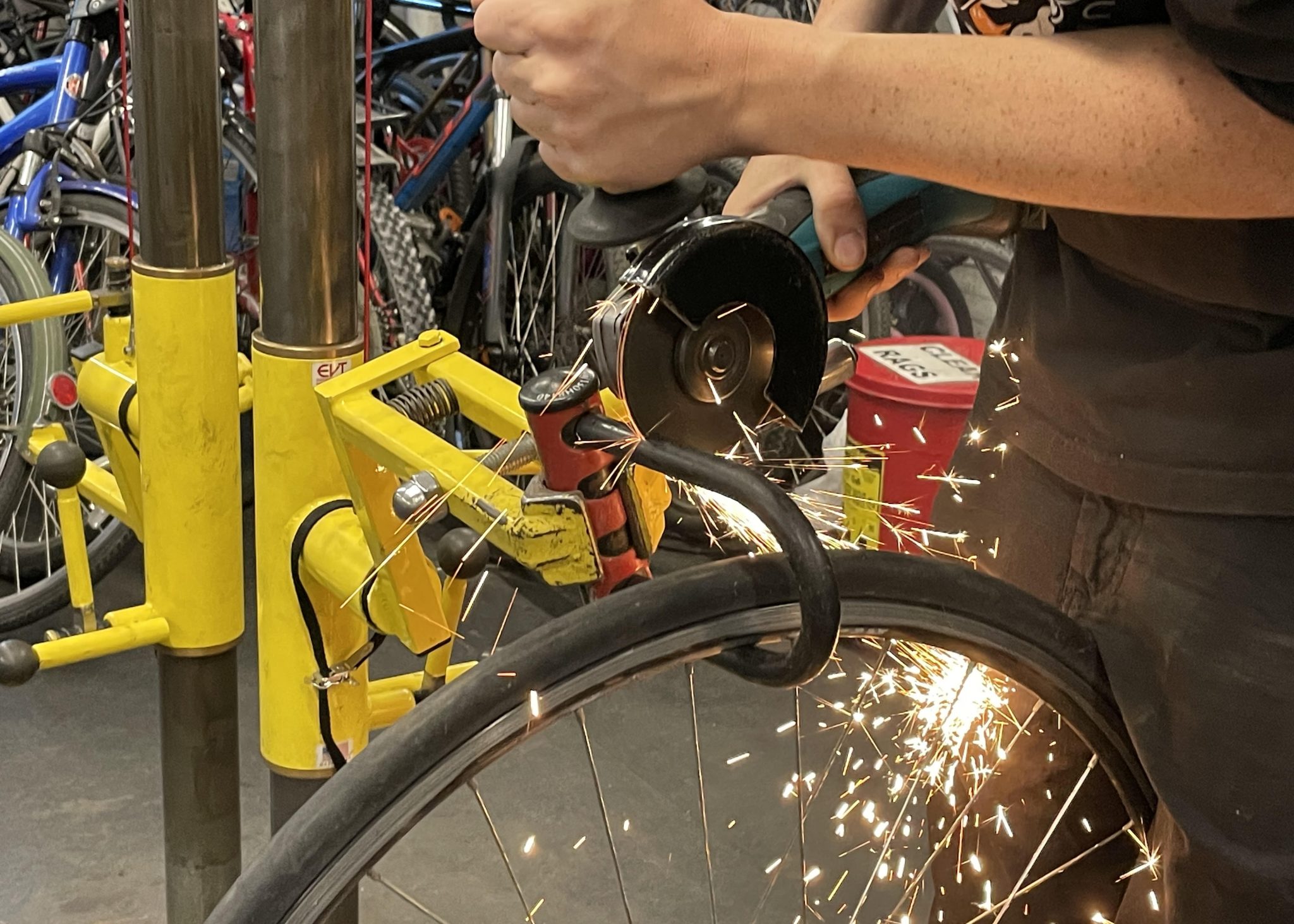 Lock Cutting – Bikechain
